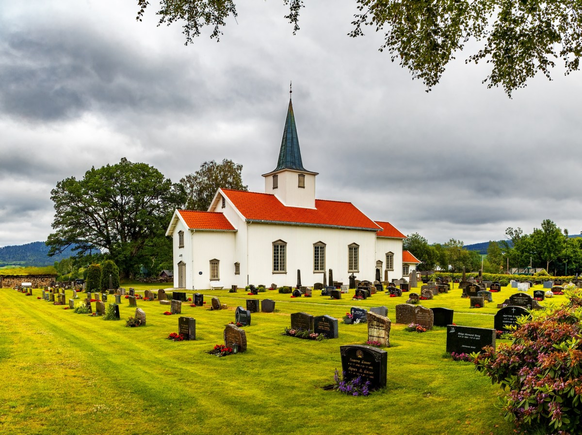 Svarstad kirke – Asphaug.Photography – NorskeKirker.no